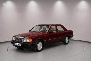 Sarkans Mercedes-Benz W 124 1988 Kauņa, ar dzinēja tilpumu 2.60 L un nobraukumu 345 tūkst. km par 4700 €, foto  vietnē AUTOMOTO.COM.LV