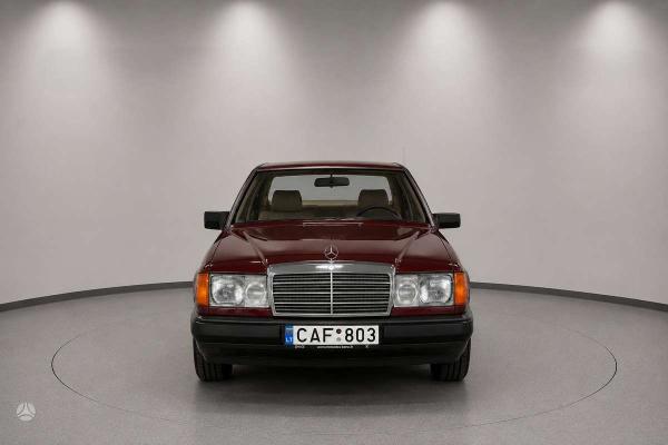Sarkans Mercedes-Benz W 124 1988 Kauņa, ar dzinēja tilpumu 2.60 L un nobraukumu 345 tūkst. km par 4700 €, foto 5 vietnē AUTOMOTO.COM.LV