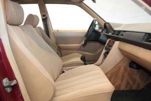 Sarkans Mercedes-Benz W 124 1988 Kauņa, ar dzinēja tilpumu 2.60 L un nobraukumu 345 tūkst. km par 4700 €, foto 7 vietnē AUTOMOTO.COM.LV