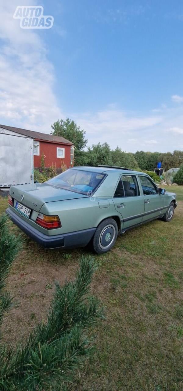 Mercedes-Benz W 124 1987 in Jonava, with an engine capacity of 2.00 L and mileage of 368 thousand km for 2200 €, photo 4 on AUTOMOTO.COM.LV