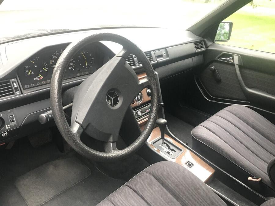 Мерседес W 124 1988 в Каунас, объемом двигателя 2.30 л и пробегом 163 тыс. км за 1600 €, фото 5 на AUTOMOTO.COM.LV