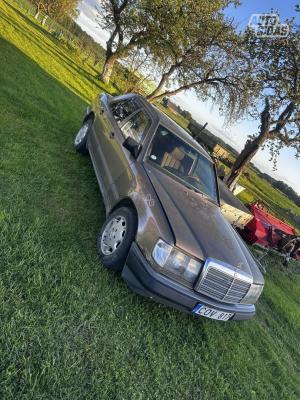 Мерседес W 124 1989 в Шилале, объемом двигателя 3.00 л и пробегом 333 тыс. км за 1500 €, фото 4 на AUTOMOTO.COM.LV