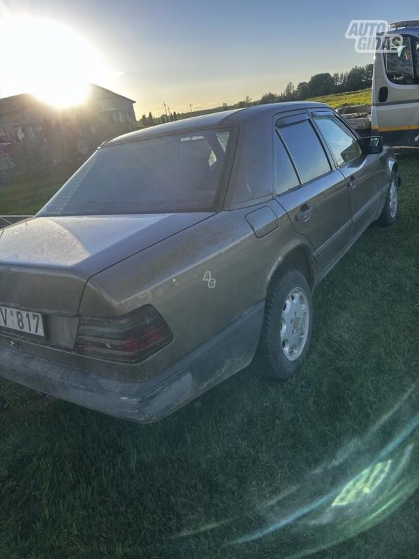 Мерседес W 124 1989 в Шилале, объемом двигателя 3.00 л и пробегом 333 тыс. км за 1500 €, фото 4 на AUTOMOTO.COM.LV