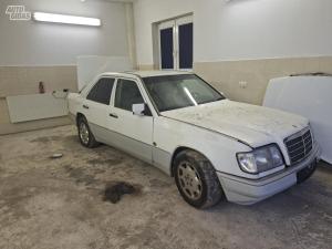 Mercedes-Benz W 124 1992 Marijampole, ar dzinēja tilpumu 2.00 L un nobraukumu 350 tūkst. km par 999 €, foto 3 vietnē AUTOMOTO.COM.LV