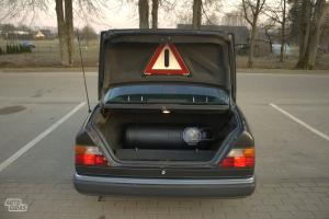 Mercedes-Benz W 124 1993 Širvintos, ar dzinēja tilpumu 2.00 L un nobraukumu 183 tūkst. km par 7500 €, foto 4 vietnē AUTOMOTO.COM.LV