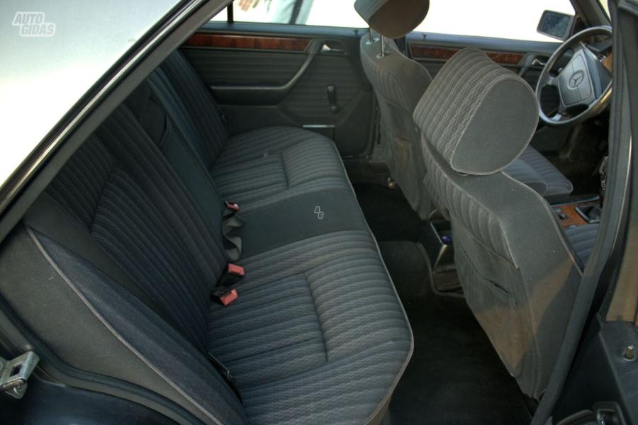 Mercedes-Benz W 124 1993 Širvintos, ar dzinēja tilpumu 2.00 L un nobraukumu 183 tūkst. km par 7500 €, foto 11 vietnē AUTOMOTO.COM.LV