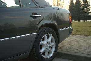 Mercedes-Benz W 124 1993 Širvintos, ar dzinēja tilpumu 2.00 L un nobraukumu 183 tūkst. km par 7500 €, foto 16 vietnē AUTOMOTO.COM.LV