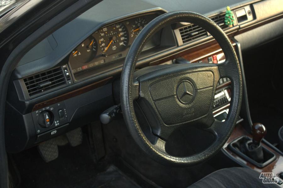 Mercedes-Benz W 124 1993 Širvintos, ar dzinēja tilpumu 2.00 L un nobraukumu 183 tūkst. km par 7500 €, foto 19 vietnē AUTOMOTO.COM.LV