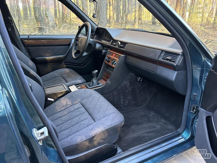 Мерседес W 124 1995 в Вильнюс, объемом двигателя 2.00 л и пробегом 236 тыс. км за 5999 €, фото 7 на AUTOMOTO.COM.LV