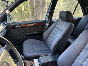 Мерседес W 124 1995 в Вильнюс, объемом двигателя 2.00 л и пробегом 236 тыс. км за 5999 €, фото 8 на AUTOMOTO.COM.LV