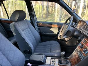 Мерседес W 124 1995 в Вильнюс, объемом двигателя 2.00 л и пробегом 236 тыс. км за 5999 €, фото 9 на AUTOMOTO.COM.LV
