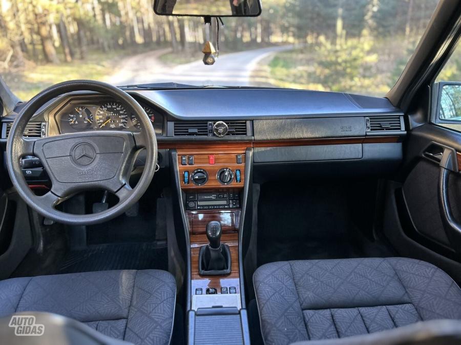 Мерседес W 124 1995 в Вильнюс, объемом двигателя 2.00 л и пробегом 236 тыс. км за 5999 €, фото 11 на AUTOMOTO.COM.LV