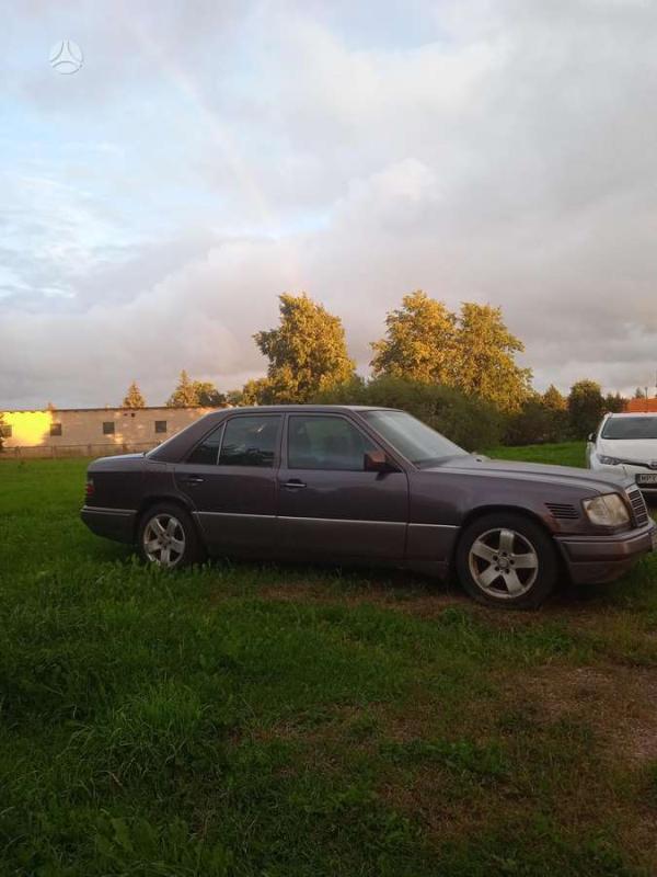 Mercedes-Benz W 124 1995 Panevēža, ar dzinēja tilpumu 2.50 L un nobraukumu 320 tūkst. km par 2450 €, foto 6 vietnē AUTOMOTO.COM.LV