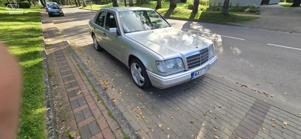 Мерседес W 124 1995 в Каунас, объемом двигателя 2.00 л и пробегом 418 тыс. км за 2900 €, фото 7 на AUTOMOTO.COM.LV