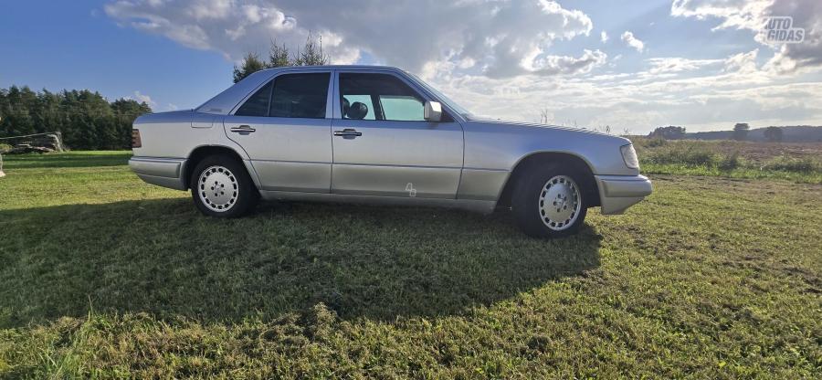Мерседес W 124 1995 в Каунас, объемом двигателя 2.00 л и пробегом 418 тыс. км за 2900 €, фото 11 на AUTOMOTO.COM.LV