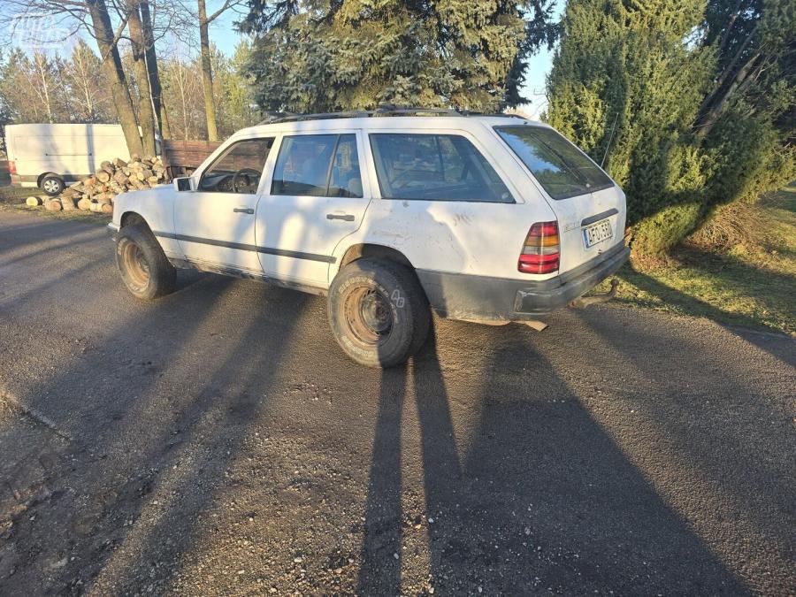 Мерседес W 124 1990 в Паневежис, объемом двигателя 2.50 л и пробегом 400 тыс. км за 700 €, фото 4 на AUTOMOTO.COM.LV