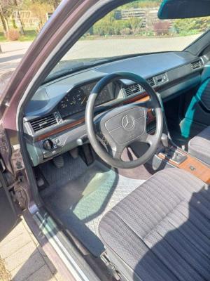 Violets Mercedes-Benz W 124 1993 Kauņa, ar dzinēja tilpumu 2.50 L un nobraukumu 416 tūkst. km par 1000 €, foto 4 vietnē AUTOMOTO.COM.LV