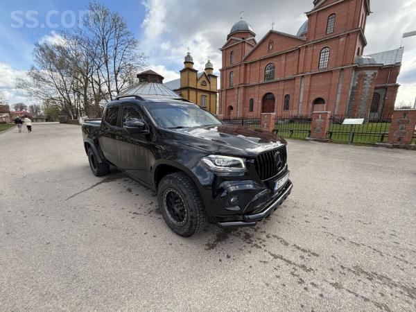 Black Mercedes-Benz X 250 2019 in Riga, with an engine capacity of 2.30 L and mileage of 126 thousand km for 28000 €, photo 2 on AUTOMOTO.COM.LV