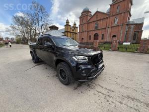 Black Mercedes-Benz X 250 2019 in Riga, with an engine capacity of 2.30 L and mileage of 126 thousand km for 28000 €, photo 3 on AUTOMOTO.COM.LV