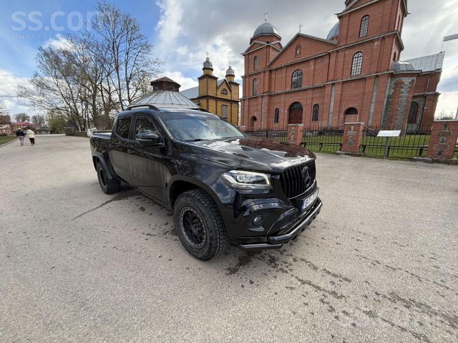 Black Mercedes-Benz X 250 2019 in Riga, with an engine capacity of 2.30 L and mileage of 126 thousand km for 28000 €, photo 3 on AUTOMOTO.COM.LV