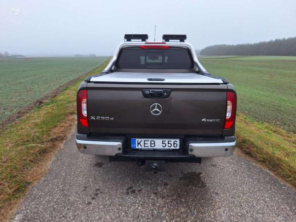 Brūns Mercedes-Benz X 250 2018 Marijampole, ar dzinēja tilpumu 0.00 L un nobraukumu 185 tūkst. km par 28999 €, foto 7 vietnē AUTOMOTO.COM.LV