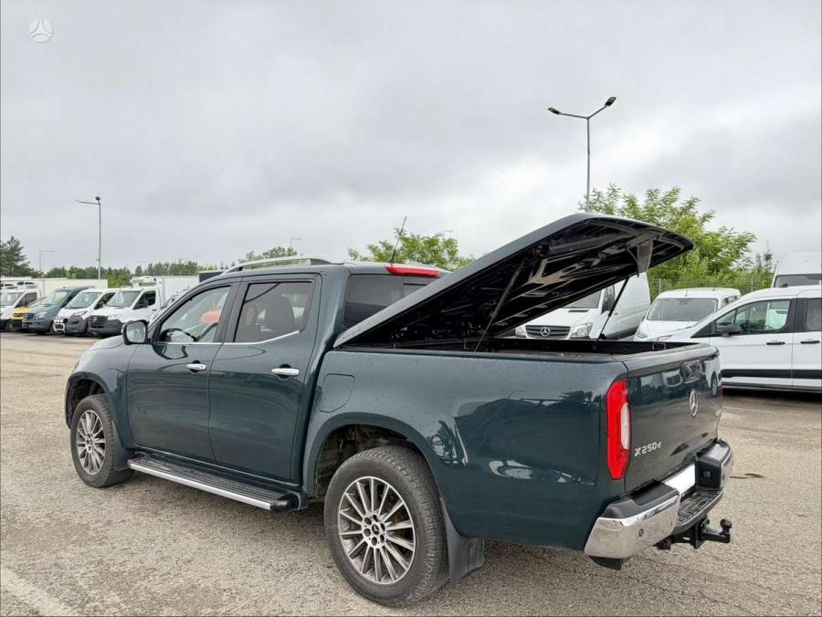 Green Mercedes-Benz X 250 2018 in Vilnius, with an engine capacity of 2.30 L and mileage of 205 thousand km for 21900 €, photo 10 on AUTOMOTO.COM.LV