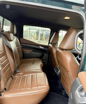 Green Mercedes-Benz X 250 2018 in Vilnius, with an engine capacity of 2.30 L and mileage of 205 thousand km for 21900 €, photo 14 on AUTOMOTO.COM.LV
