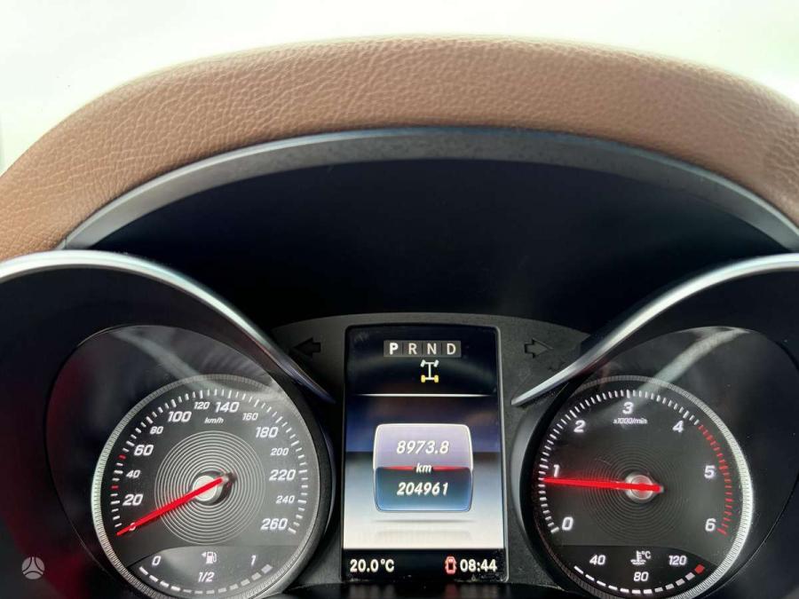 Green Mercedes-Benz X 250 2018 in Vilnius, with an engine capacity of 2.30 L and mileage of 205 thousand km for 21900 €, photo 25 on AUTOMOTO.COM.LV
