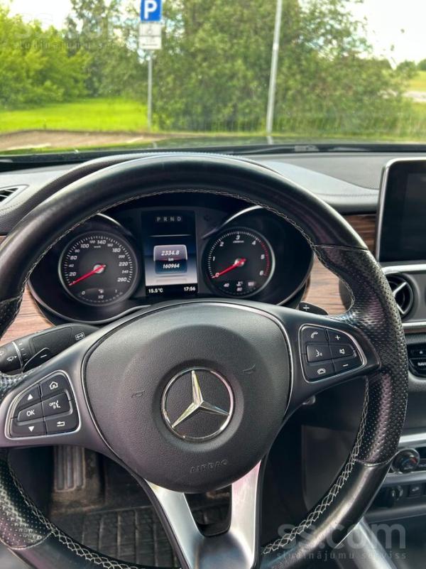 Black Mercedes-Benz X 350 2019 in Riga, with an engine capacity of 2.90 L and mileage of 161 thousand km for 34000 €, photo 6 on AUTOMOTO.COM.LV
