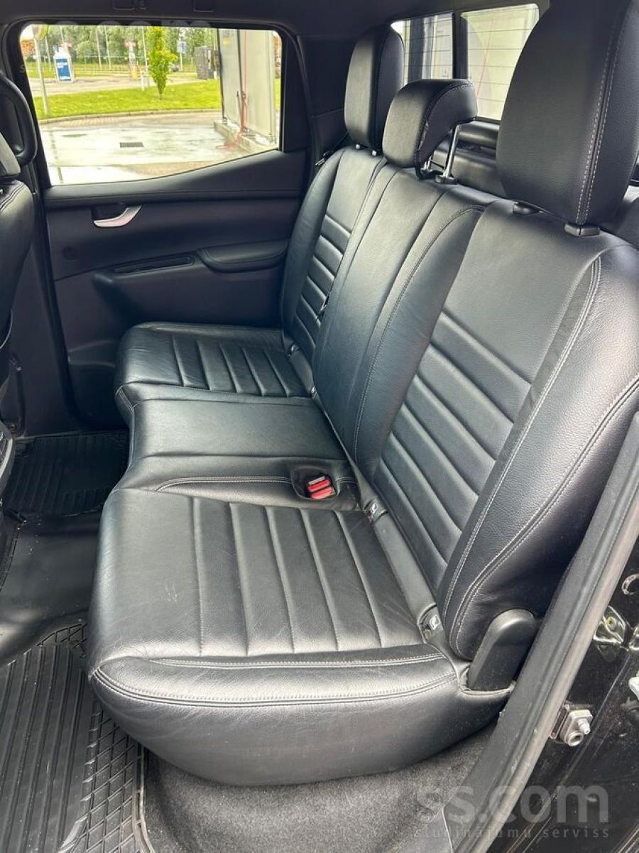 Black Mercedes-Benz X 350 2019 in Riga, with an engine capacity of 2.90 L and mileage of 161 thousand km for 34000 €, photo 10 on AUTOMOTO.COM.LV