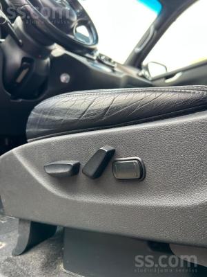 Black Mercedes-Benz X 350 2019 in Riga, with an engine capacity of 2.90 L and mileage of 161 thousand km for 34000 €, photo 16 on AUTOMOTO.COM.LV