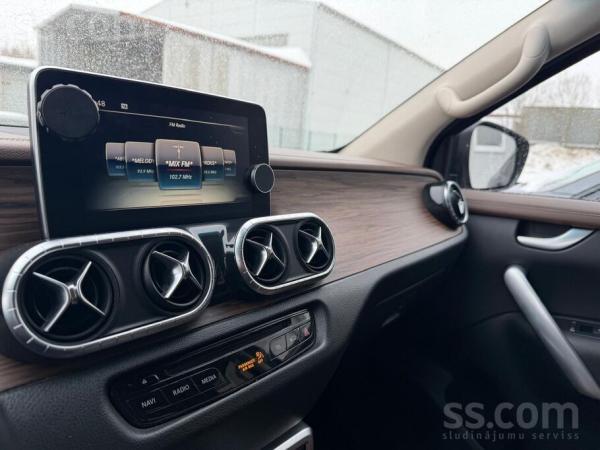 Blue Mercedes-Benz X 350 2019 in Riga, with an engine capacity of 3.00 L and mileage of 152 thousand km for 37000 €, photo 7 on AUTOMOTO.COM.LV