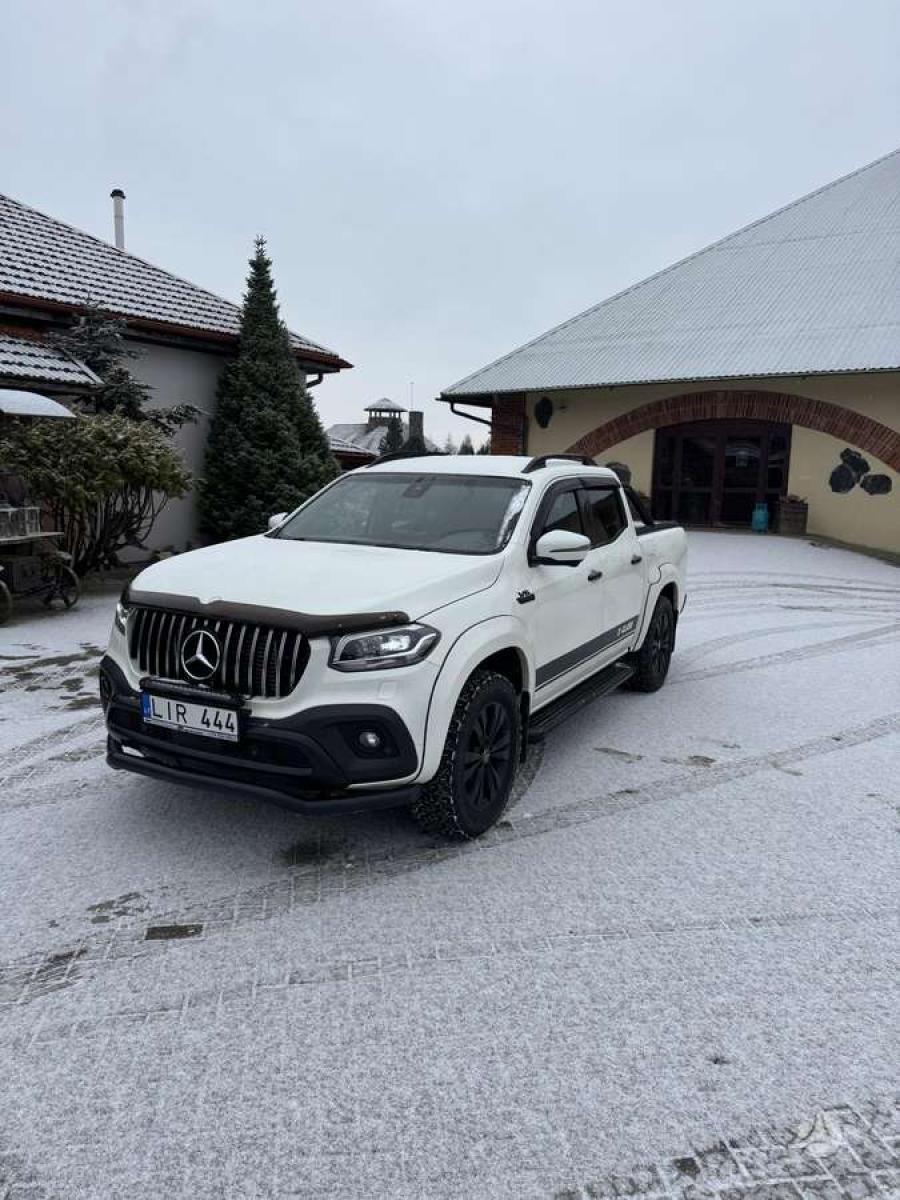 White Mercedes-Benz X 350 2019 in Joniskis, with an engine capacity of 2.99 L and mileage of 190 thousand km for 35500 €, photo 2 on AUTOMOTO.COM.LV