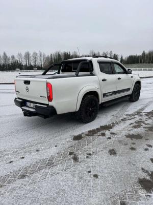 White Mercedes-Benz X 350 2019 in Joniskis, with an engine capacity of 2.99 L and mileage of 190 thousand km for 35500 €, photo 3 on AUTOMOTO.COM.LV