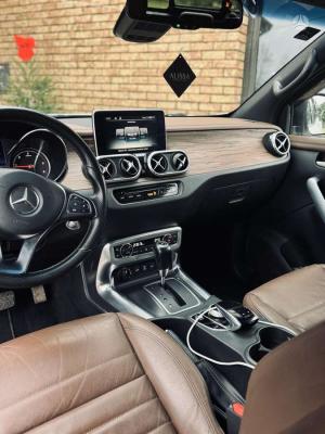 White Mercedes-Benz X 350 2019 in Joniskis, with an engine capacity of 2.99 L and mileage of 190 thousand km for 35500 €, photo 8 on AUTOMOTO.COM.LV