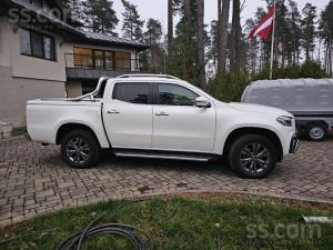 White Mercedes-Benz X 350 2019 in Riga, with an engine capacity of 3.00 L and mileage of 162 thousand km for 25000 €, photo 2 on AUTOMOTO.COM.LV
