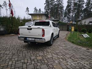 White Mercedes-Benz X 350 2019 in Riga, with an engine capacity of 3.00 L and mileage of 162 thousand km for 25000 €, photo 4 on AUTOMOTO.COM.LV