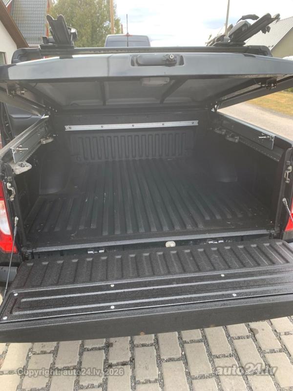 Black Mercedes-Benz X-Class 2019 in Tallinn, with an engine capacity of 2.30 L and mileage of 129 thousand km for 35000 €, photo 8 on AUTOMOTO.COM.LV