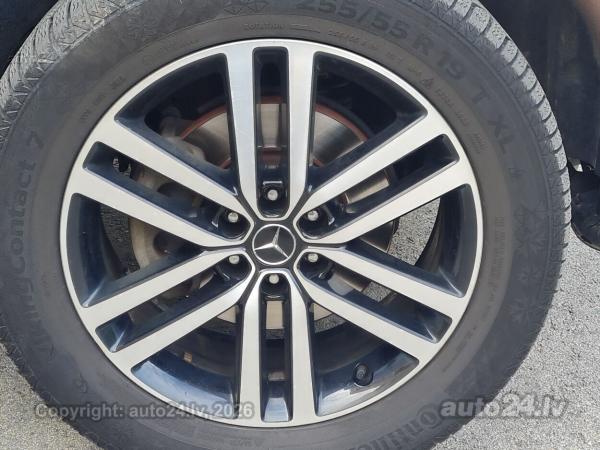 Melns Mercedes-Benz X-Class 2019 Tallina, ar dzinēja tilpumu 2.30 L un nobraukumu 228 tūkst. km par 26000 €, foto 7 vietnē AUTOMOTO.COM.LV