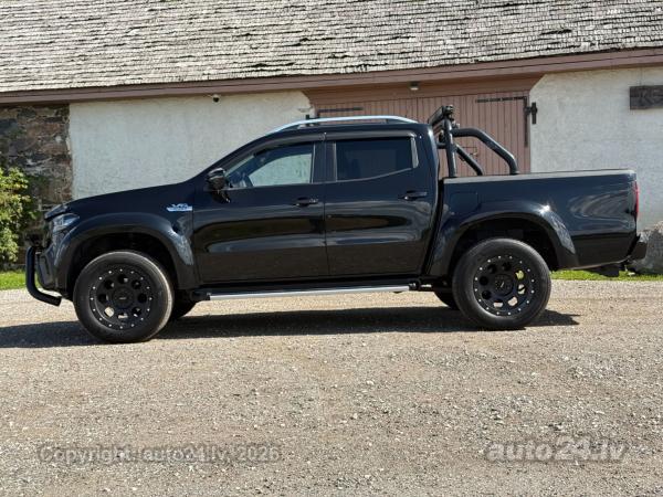 Melns Mercedes-Benz X-Class 2019 Tallina, ar dzinēja tilpumu 3.00 L un nobraukumu 136 tūkst. km par 36900 €, foto 5 vietnē AUTOMOTO.COM.LV