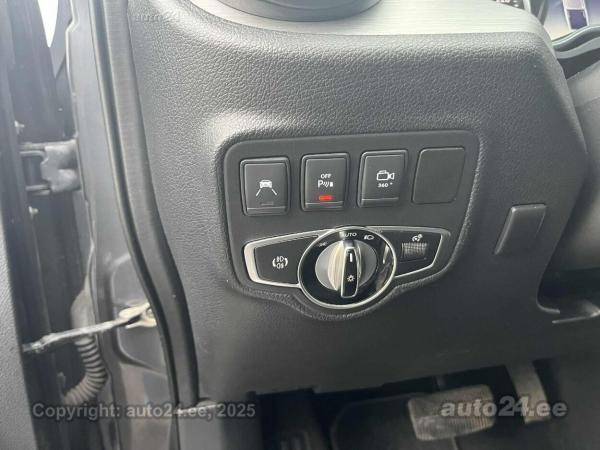 Grey Mercedes-Benz X-Class 2017 in Tallinn, with an engine capacity of 2.30 L and mileage of 285 thousand km for 28000 €, photo 11 on AUTOMOTO.COM.LV