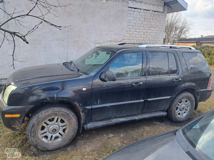 Black Mercury Mountaineer 2004 in Vilnius, with an engine capacity of 4.70 L and mileage of 351 thousand km for 3300 €, photo 1 on AUTOMOTO.COM.LV