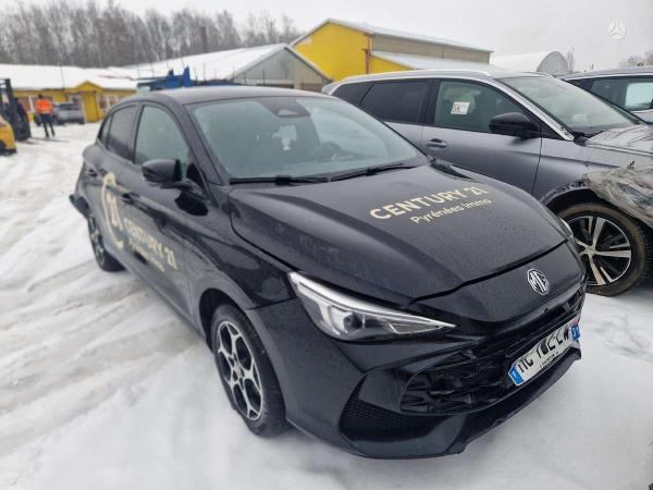 Melns MG 3 2025 Kauņa, ar dzinēja tilpumu 1.50 L un nobraukumu 15 tūkst. km par 7500 €, foto 2 vietnē AUTOMOTO.COM.LV