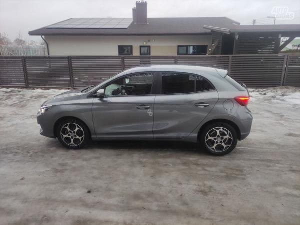 Pelēks MG 3 2024 Alīta, ar dzinēja tilpumu 1.50 L un nobraukumu 11 tūkst. km par 14400 €, foto 2 vietnē AUTOMOTO.COM.LV
