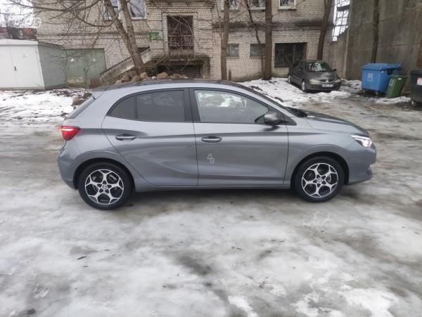 Pelēks MG 3 2024 Alīta, ar dzinēja tilpumu 1.50 L un nobraukumu 11 tūkst. km par 14400 €, foto 3 vietnē AUTOMOTO.COM.LV