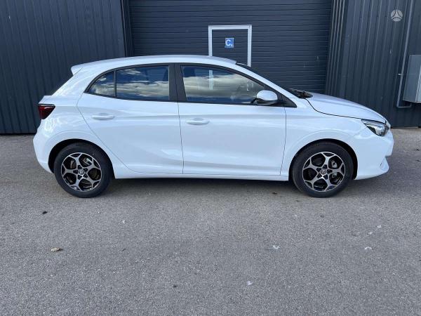 White MG 3 2024 in Alytus, with an engine capacity of 1.50 L and mileage of 17 thousand km for 6500 €, photo 4 on AUTOMOTO.COM.LV