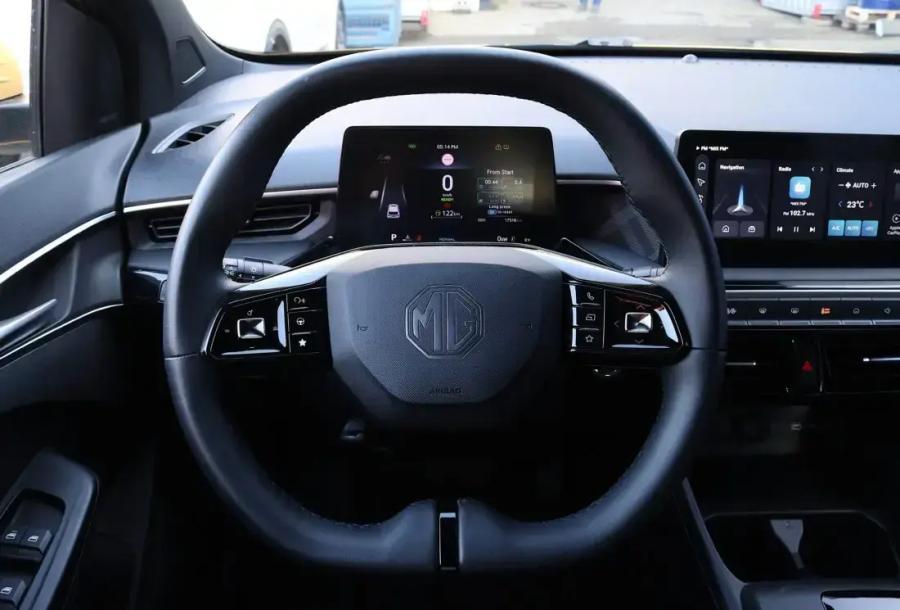 Dzeltens MG 3 2025 Rīga, ar dzinēja tilpumu 1.50 L un nobraukumu 18 tūkst. km par 22520 €, foto 4 vietnē AUTOMOTO.COM.LV