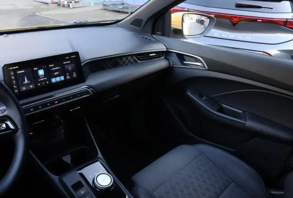Dzeltens MG 3 2025 Rīga, ar dzinēja tilpumu 1.50 L un nobraukumu 18 tūkst. km par 22520 €, foto 8 vietnē AUTOMOTO.COM.LV