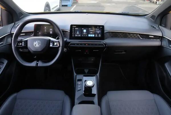 Dzeltens MG 3 2025 Rīga, ar dzinēja tilpumu 1.50 L un nobraukumu 18 tūkst. km par 22520 €, foto 10 vietnē AUTOMOTO.COM.LV
