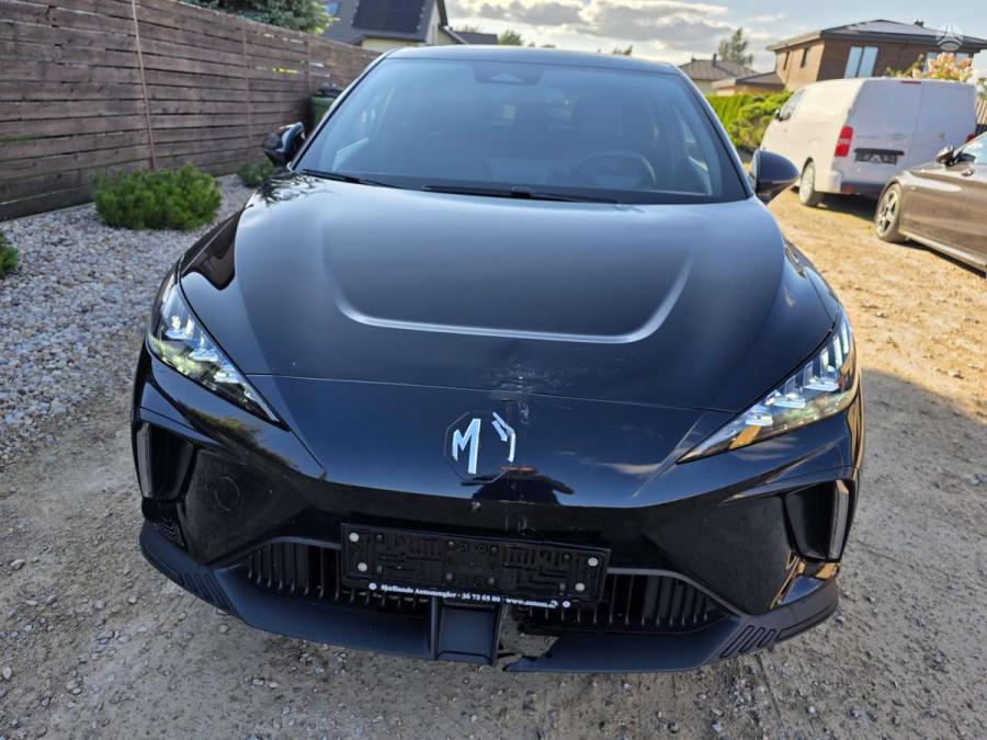 Черный МГ 4 EV 2024 в Шяуляй, объемом двигателя 0.00 л и пробегом 71 тыс. км за 12750 €, фото 3 на AUTOMOTO.COM.LV